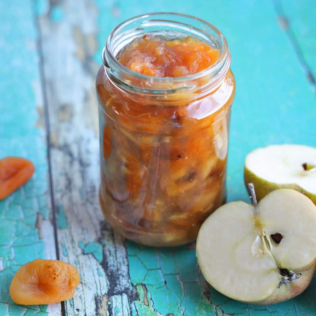 Slow Cooker Date and Apple Chutney - Farmersgirl Kitchen