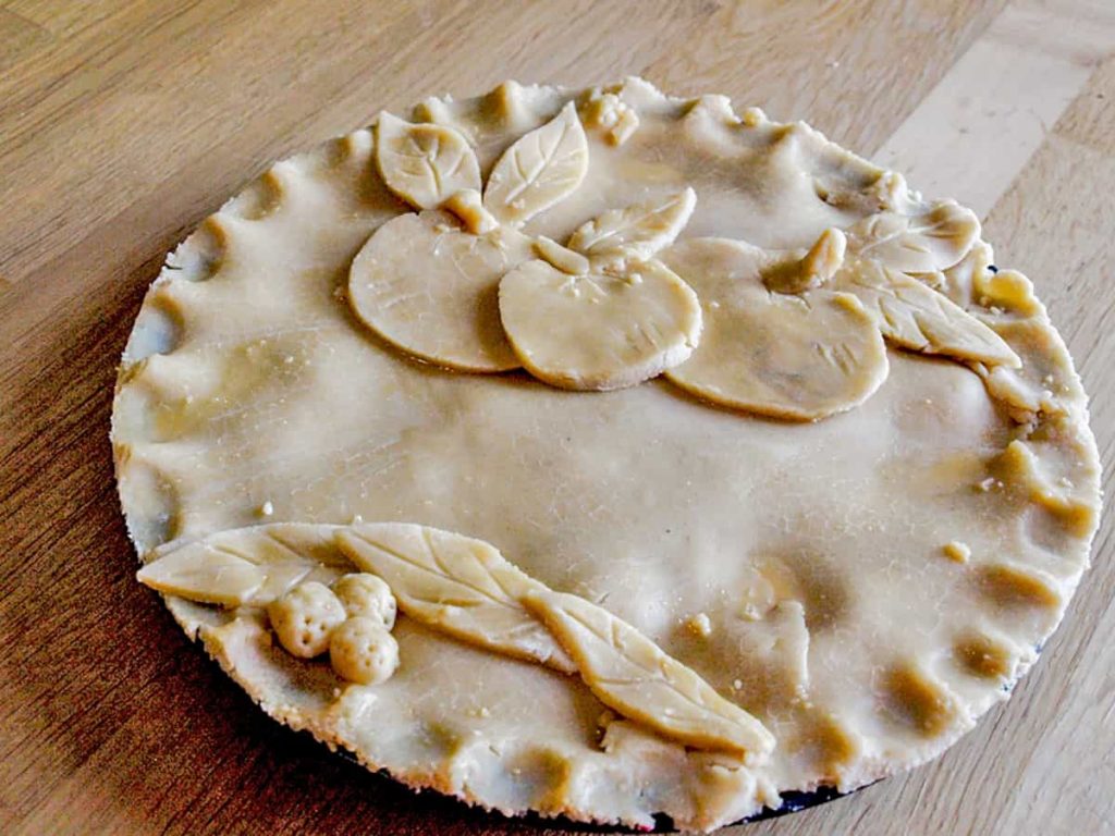 WW2 Blackberry & Apple Pie - Farmersgirl Kitchen