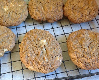Treacle Oat Cookies - Farmersgirl Kitchen