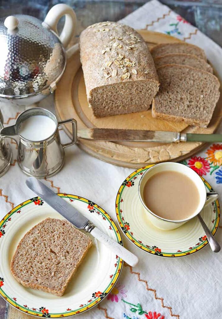 The National Loaf (WW2 Wholemeal Bread) - Farmersgirl Kitchen