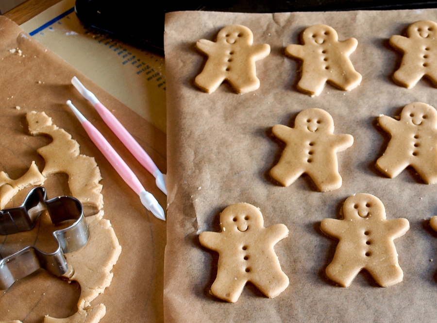 Sweet Gingerbread Men Biscuits - Farmersgirl Kitchen