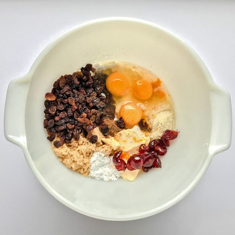 Simnel Traybake Cake (Slice) - Farmersgirl Kitchen