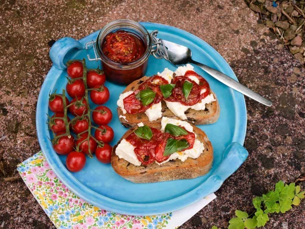 How to make Soft Cheese - Farmersgirl Kitchen