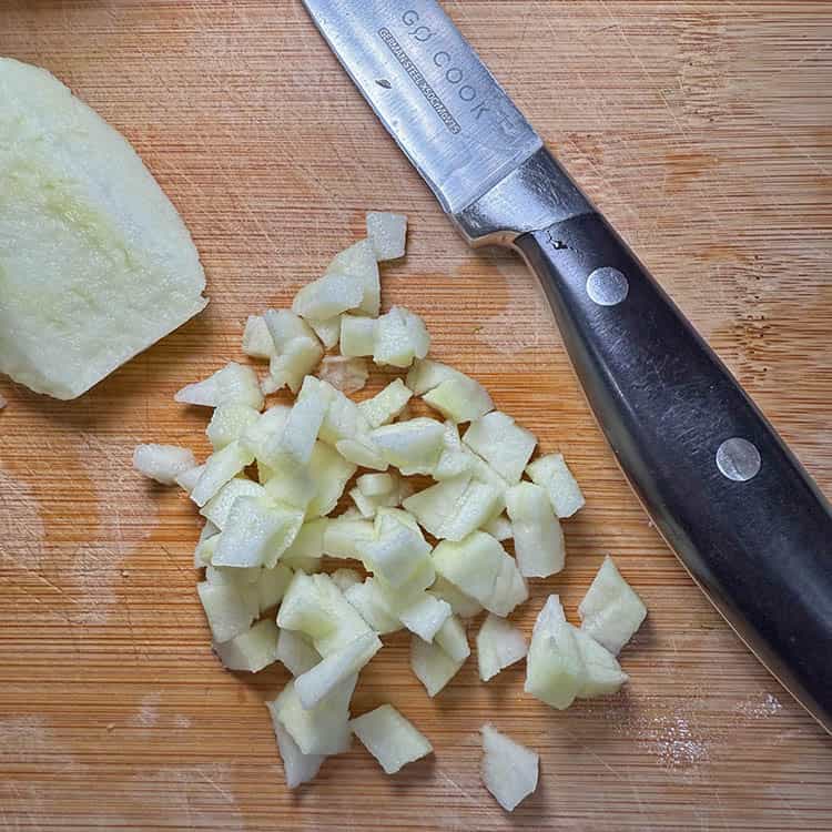 SPICED APPLE AND GINGER CAKE - Farmersgirl Kitchen