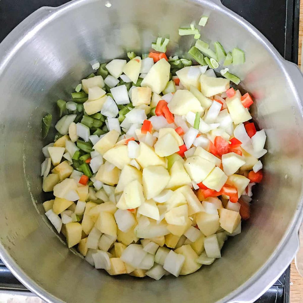 Runner Bean Chutney with Tomato & Chilli - Farmersgirl Kitchen
