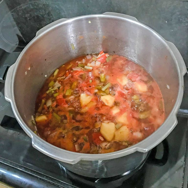Runner Bean Chutney with Tomato & Chilli - Farmersgirl Kitchen