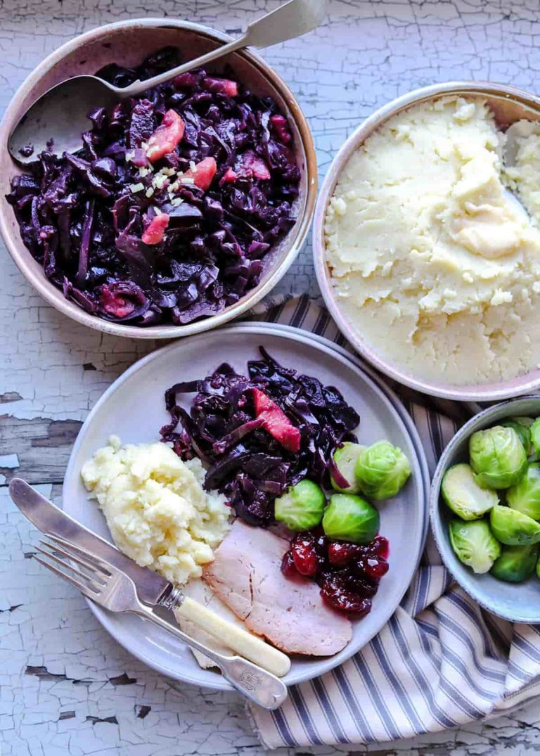 Braised Red Cabbage with Apples & Ginger (Slow Cooker) - Farmersgirl ...