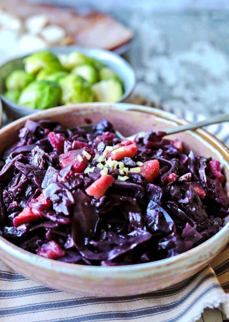 Braised Red Cabbage with Apples & Ginger (Slow Cooker) - Farmersgirl ...