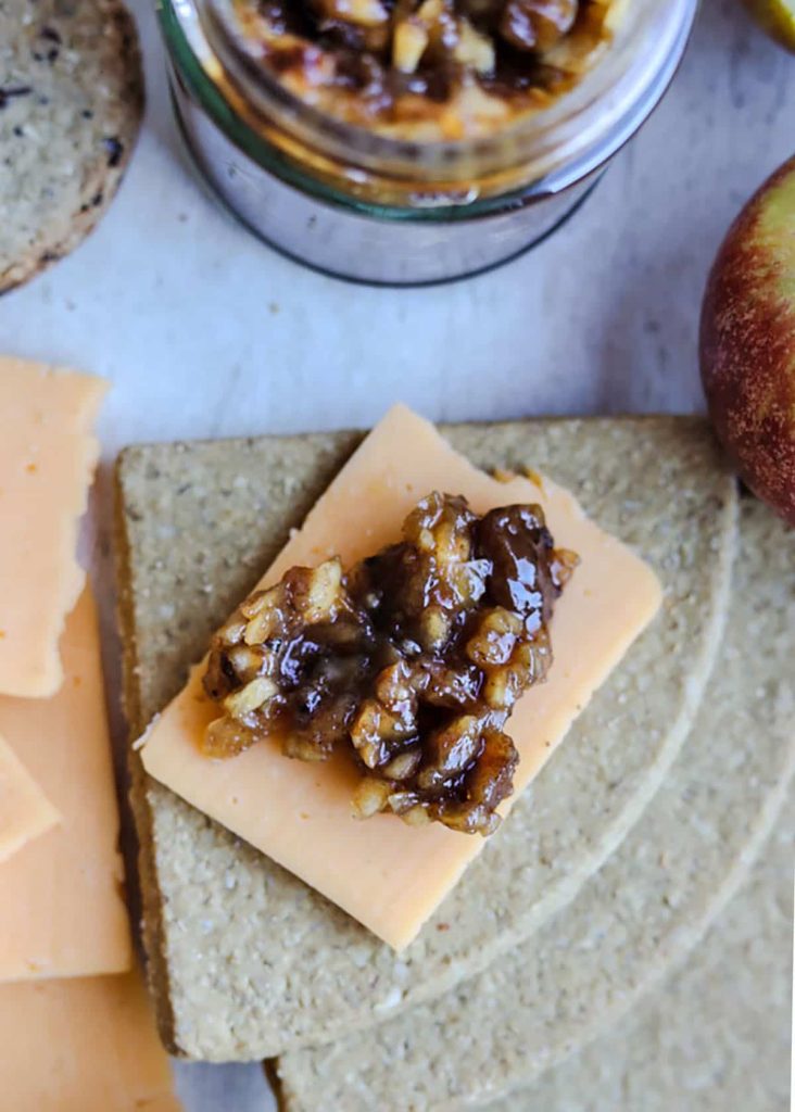 Easy Apple Pickle - Farmersgirl Kitchen