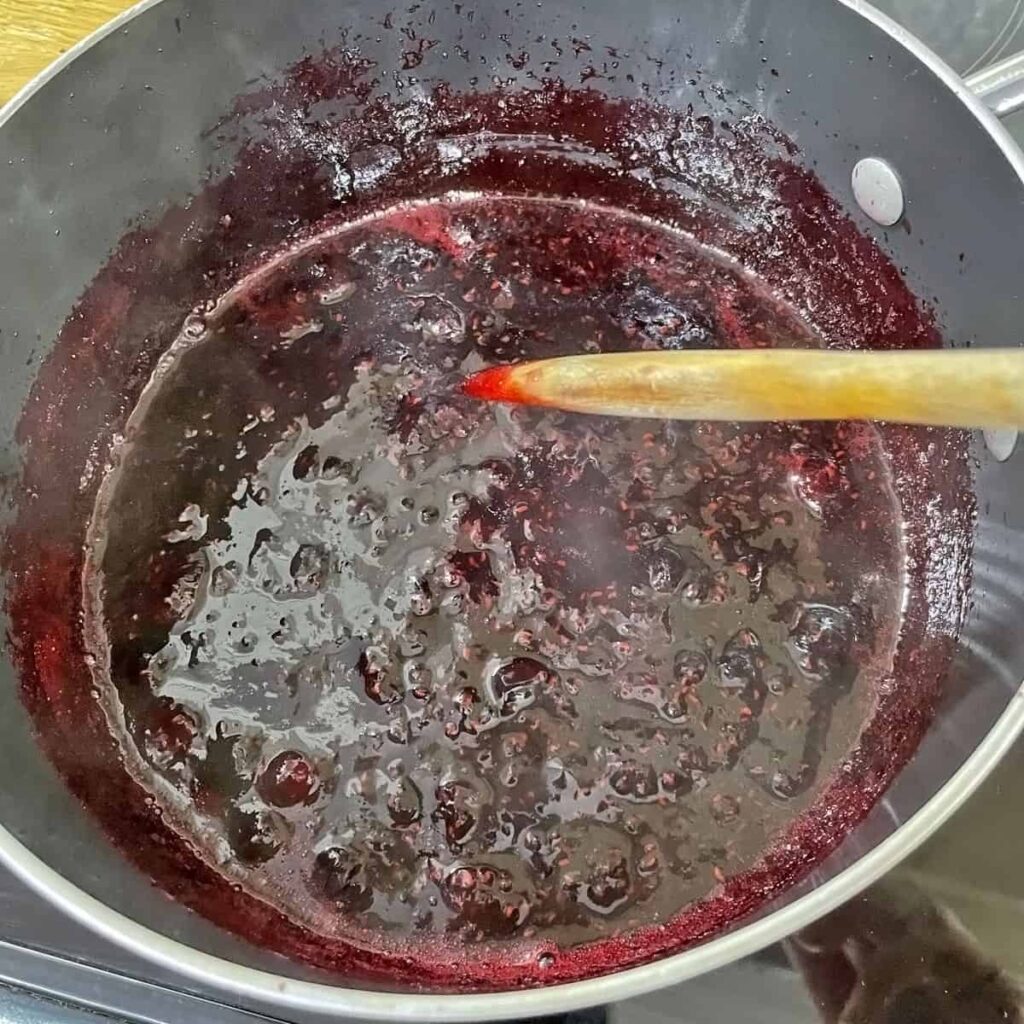 Low Sugar Blueberry & Raspberry Jam - Farmersgirl Kitchen