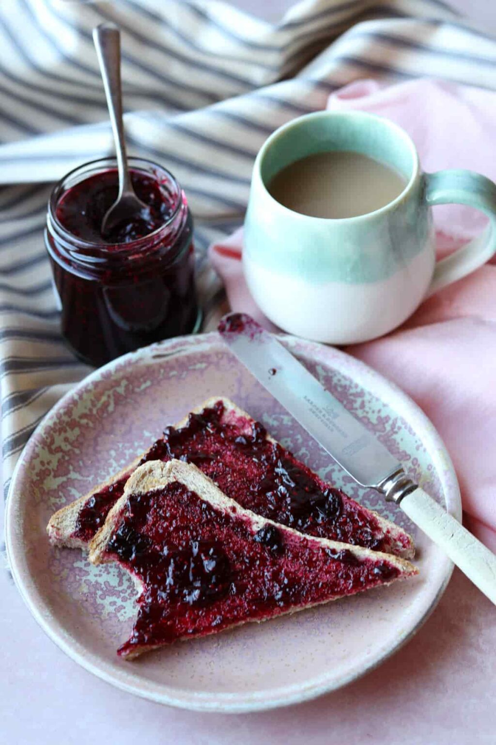 Low Sugar Blueberry & Raspberry Jam - Farmersgirl Kitchen