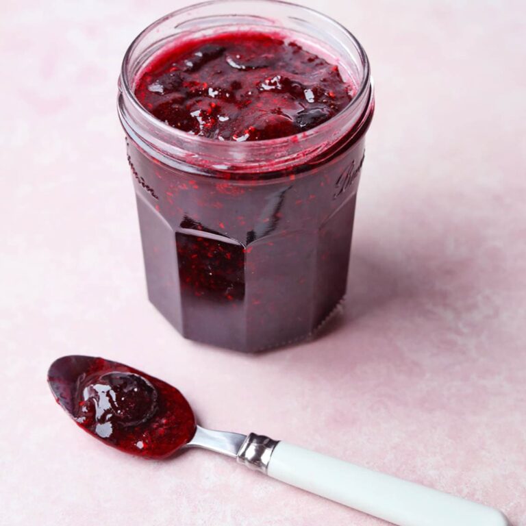 How to make Blackcurrant Jam - Farmersgirl Kitchen