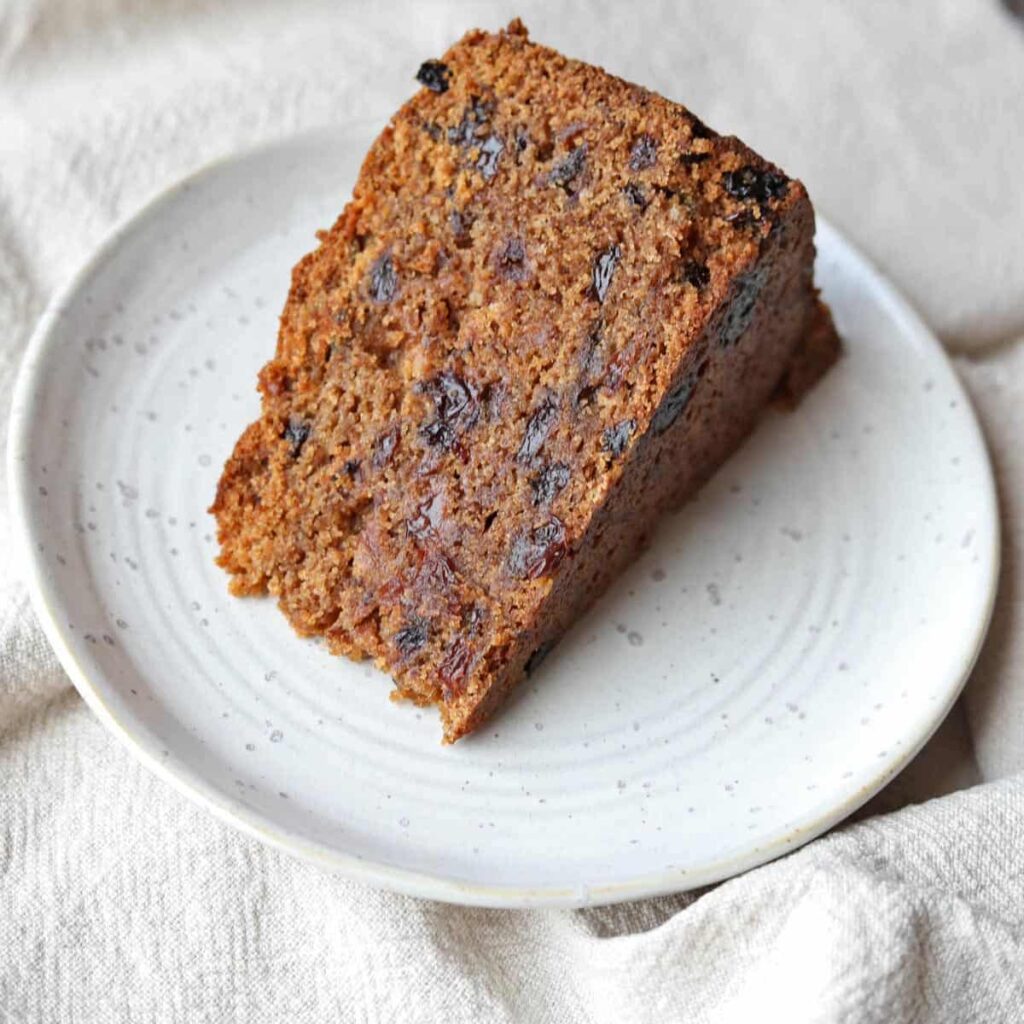 Condensed Milk Sticky Date Cake - Farmersgirl Kitchen