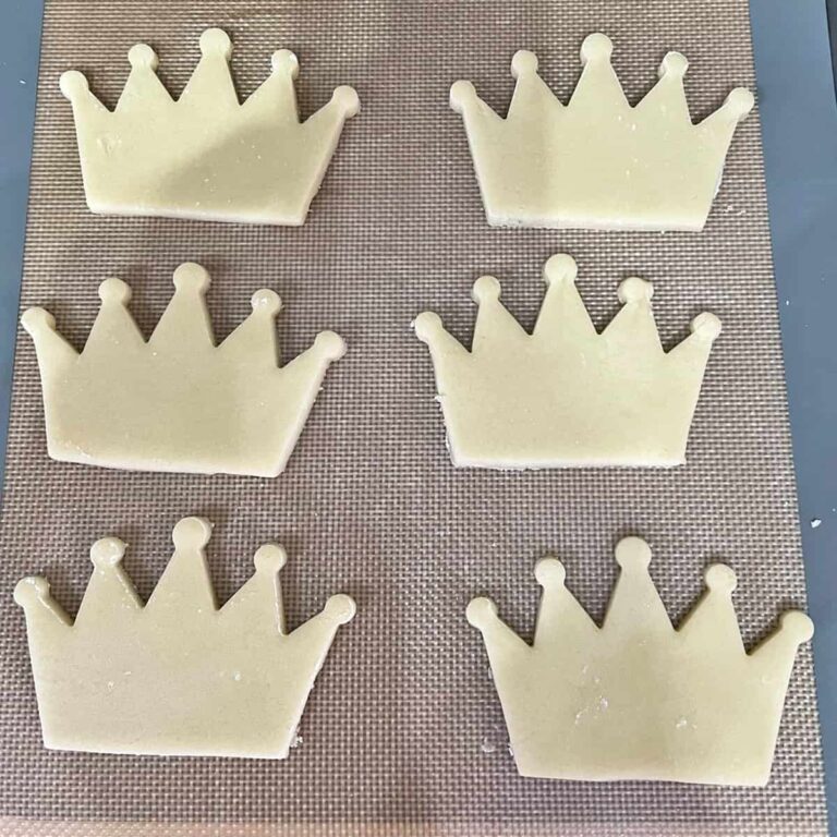 Coronation Cookies (Shortbread Crowns) - Farmersgirl Kitchen