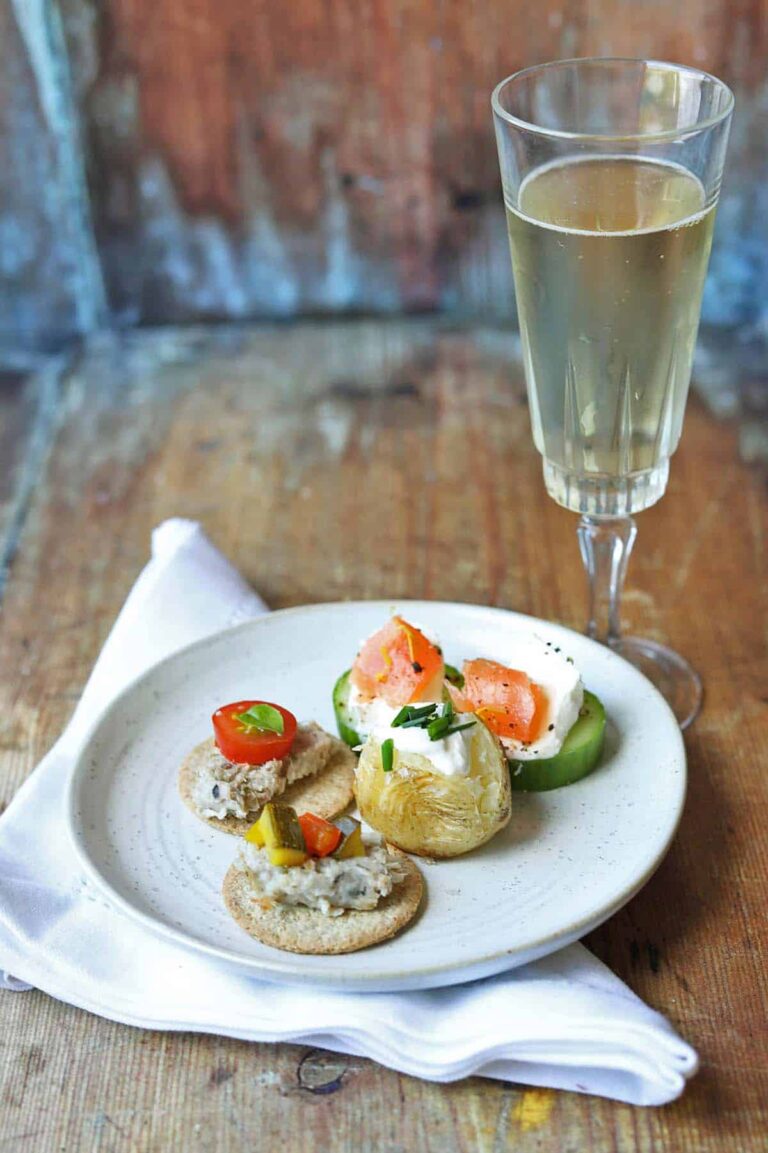 Air Fryer Mini Baked Potato Canapes - Farmersgirl Kitchen