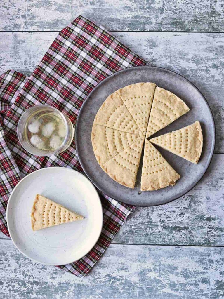 Air Fryer Shortbread Round - Petticoat Tails - Farmersgirl Kitchen