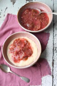 Rhubarb Compote (Stewed Rhubarb) - Farmersgirl Kitchen
