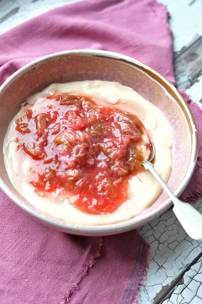 Rhubarb Compote (Stewed Rhubarb) - Farmersgirl Kitchen