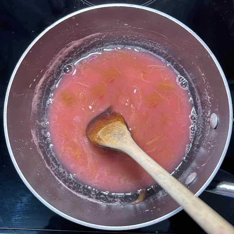 Rhubarb Compote (Stewed Rhubarb) - Farmersgirl Kitchen