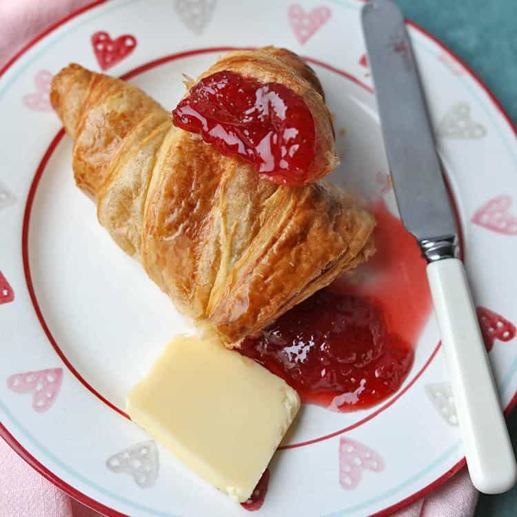 Scottish Strawberry Jam (no pectin) - Farmersgirl Kitchen