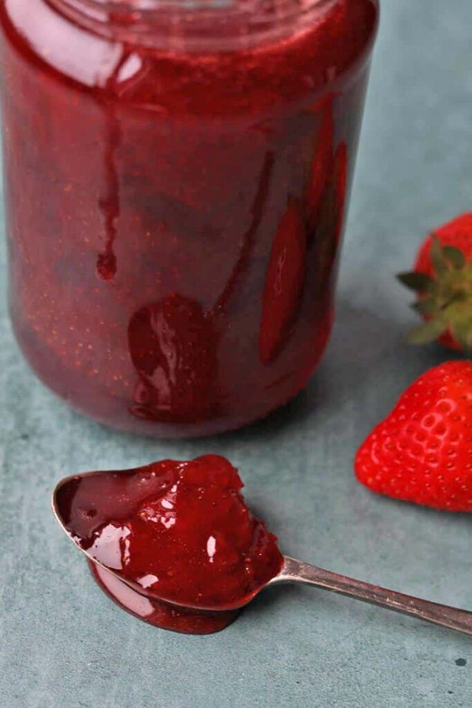 Scottish Strawberry Jam (no pectin) - Farmersgirl Kitchen