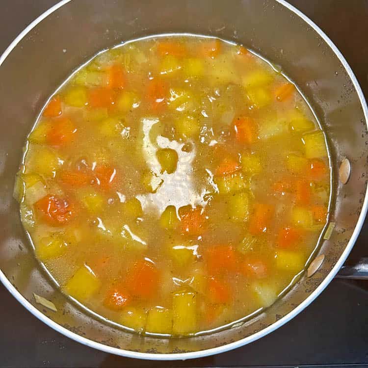 Chunky Vegetable Soup (WW2 Ration Recipe) - Farmersgirl Kitchen