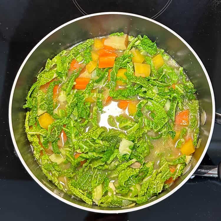 Chunky Vegetable Soup (WW2 Ration Recipe) - Farmersgirl Kitchen
