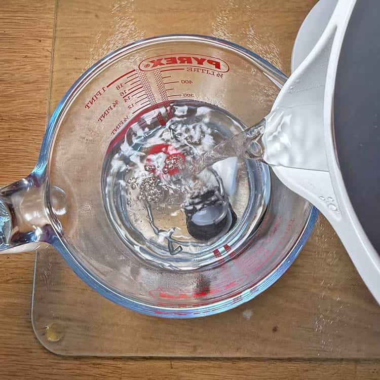 How to sterilise glass jars and bottles - Farmersgirl Kitchen